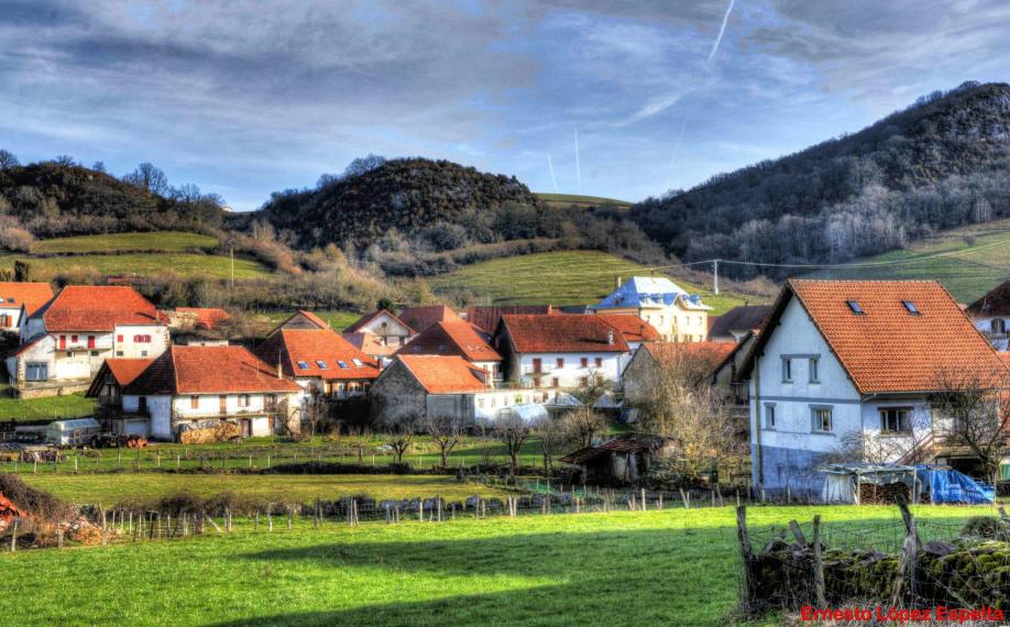 Vista del pueblo, GARRALDA (Navarra)