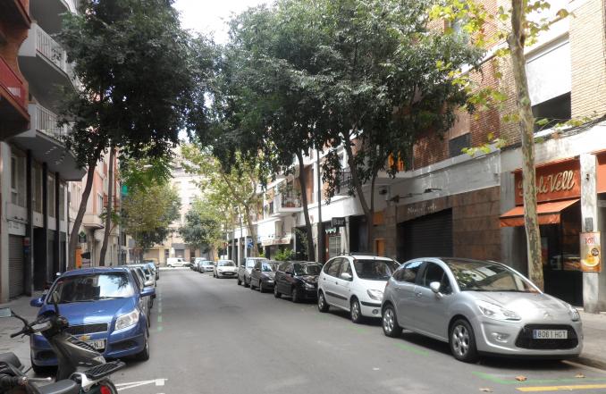 Calle tranquila en el barrio de Les Corts, BARCELONA