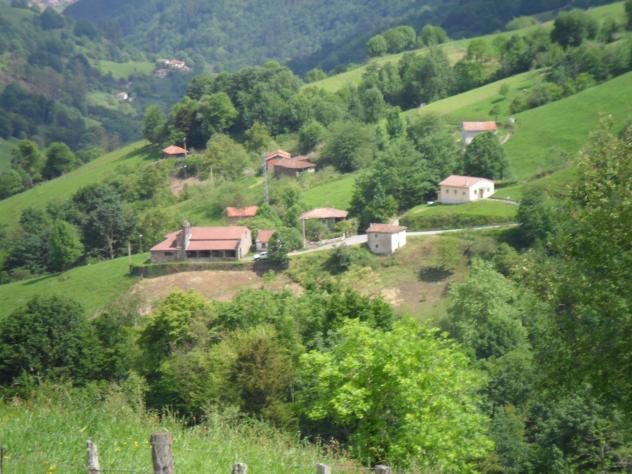 La iglesia, LLERANDI (Asturias)