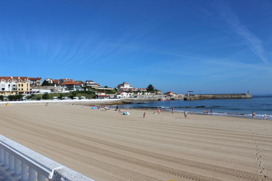playa, COMILLAS (Cantabria)