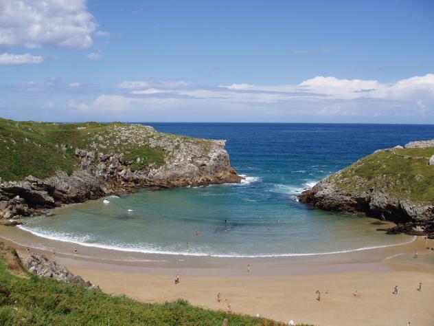 Playa de antilles en cue, LLANES (Asturias)