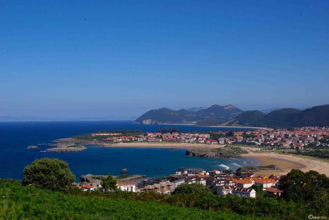 Panorámica desde Isla. Playas de Noja y Santoña., QUEJO (Cantabria)
