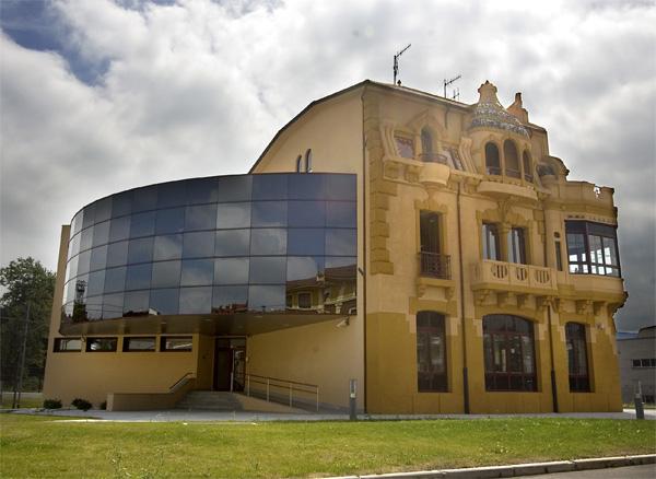 Antigua estación de El Berrón rehabilitada, NOREÑA (Asturias)