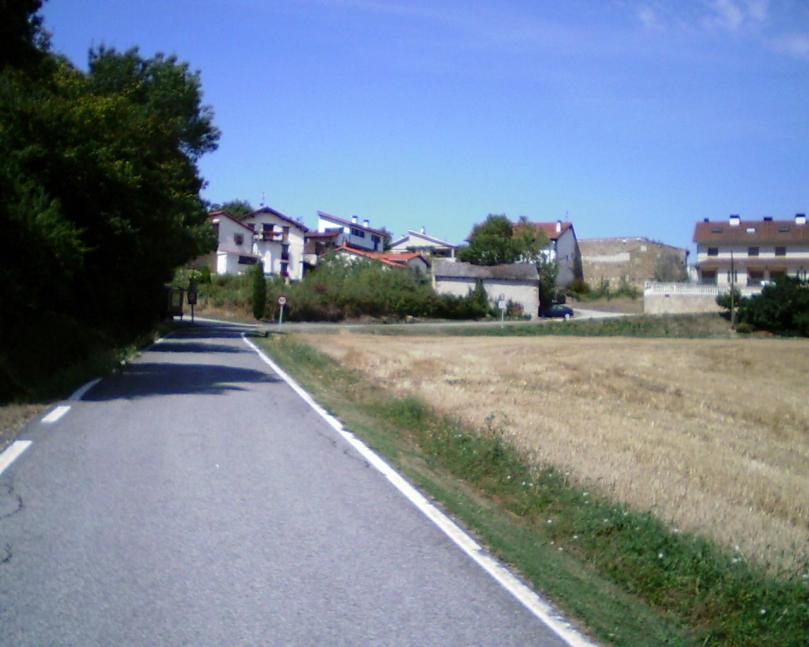 Entrada al pueblo, YELZ (Navarra)